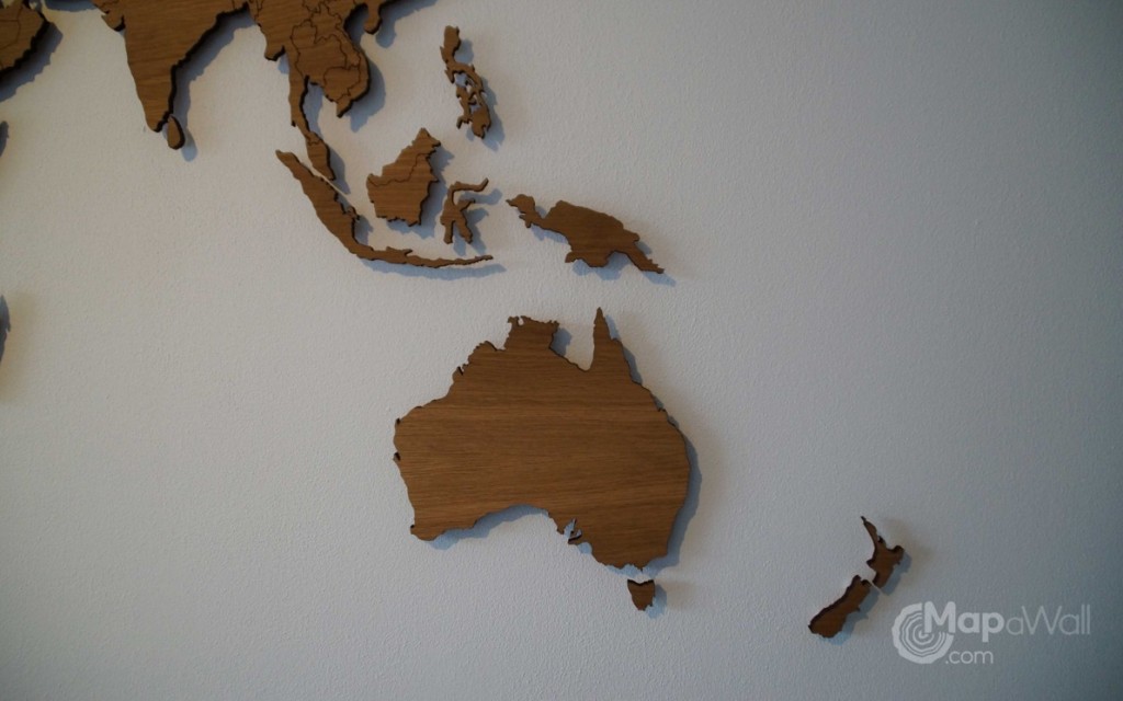 Wooden map Australia Oak close up - Woodenworldmap.com